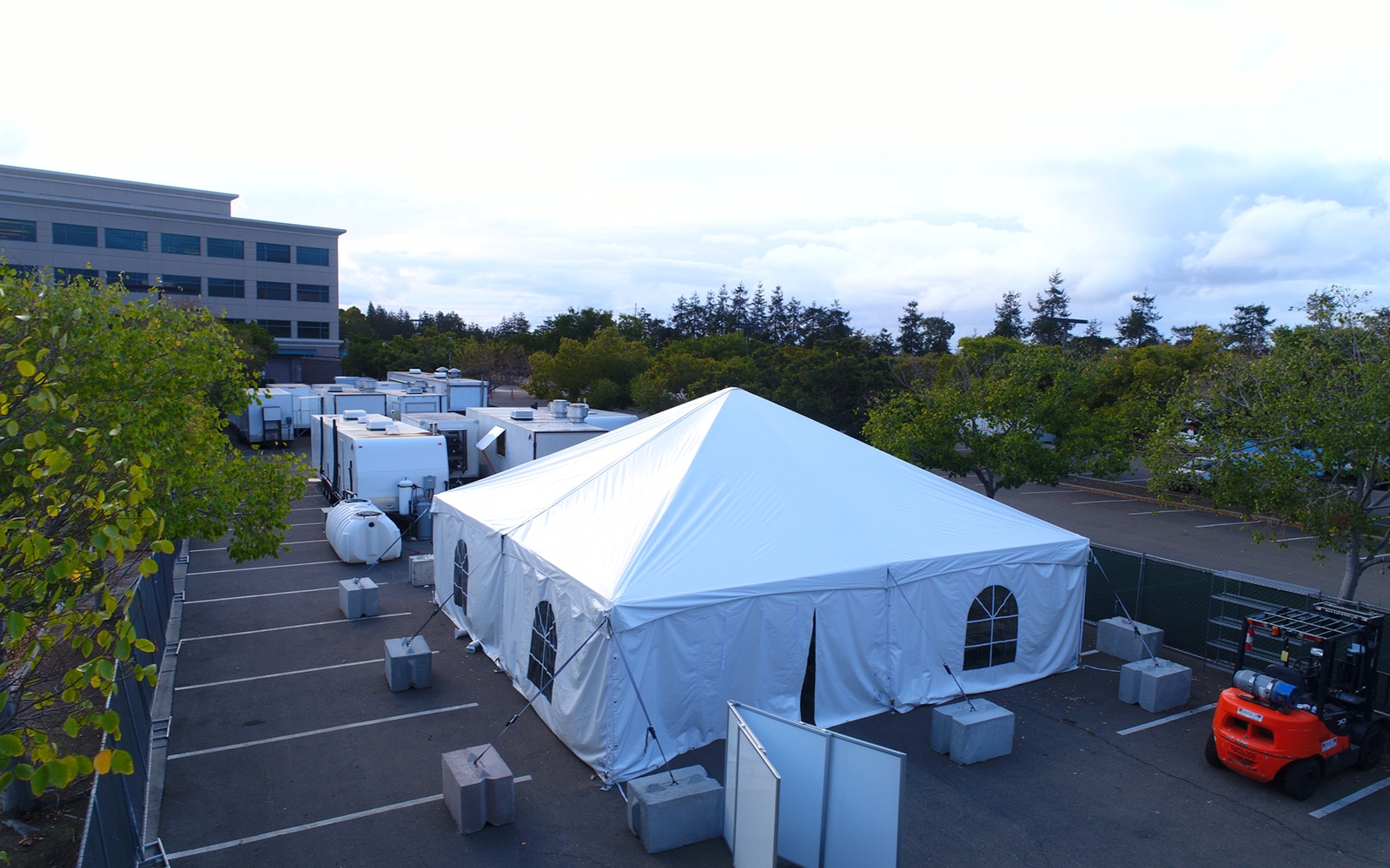 Dining Hall Tent | Portable Dishwashing Trailer Rental